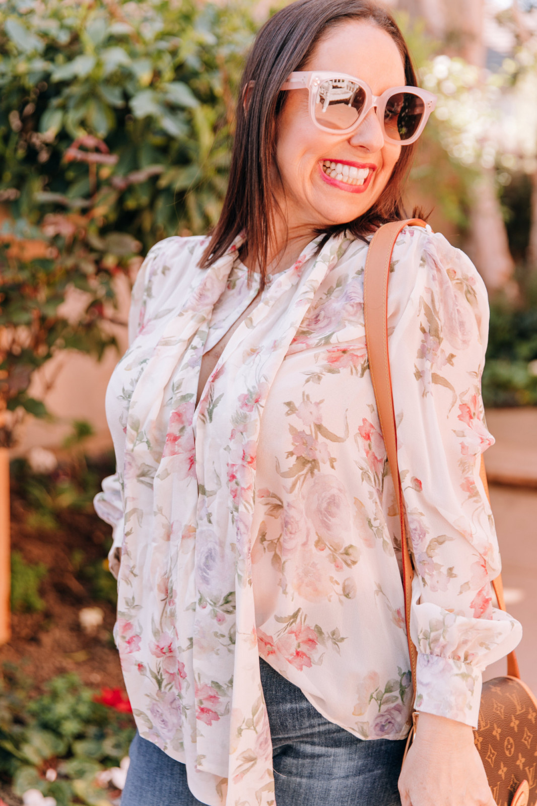 How to Wear A Floral Blouse for Spring/Summer - Everything Evelyne