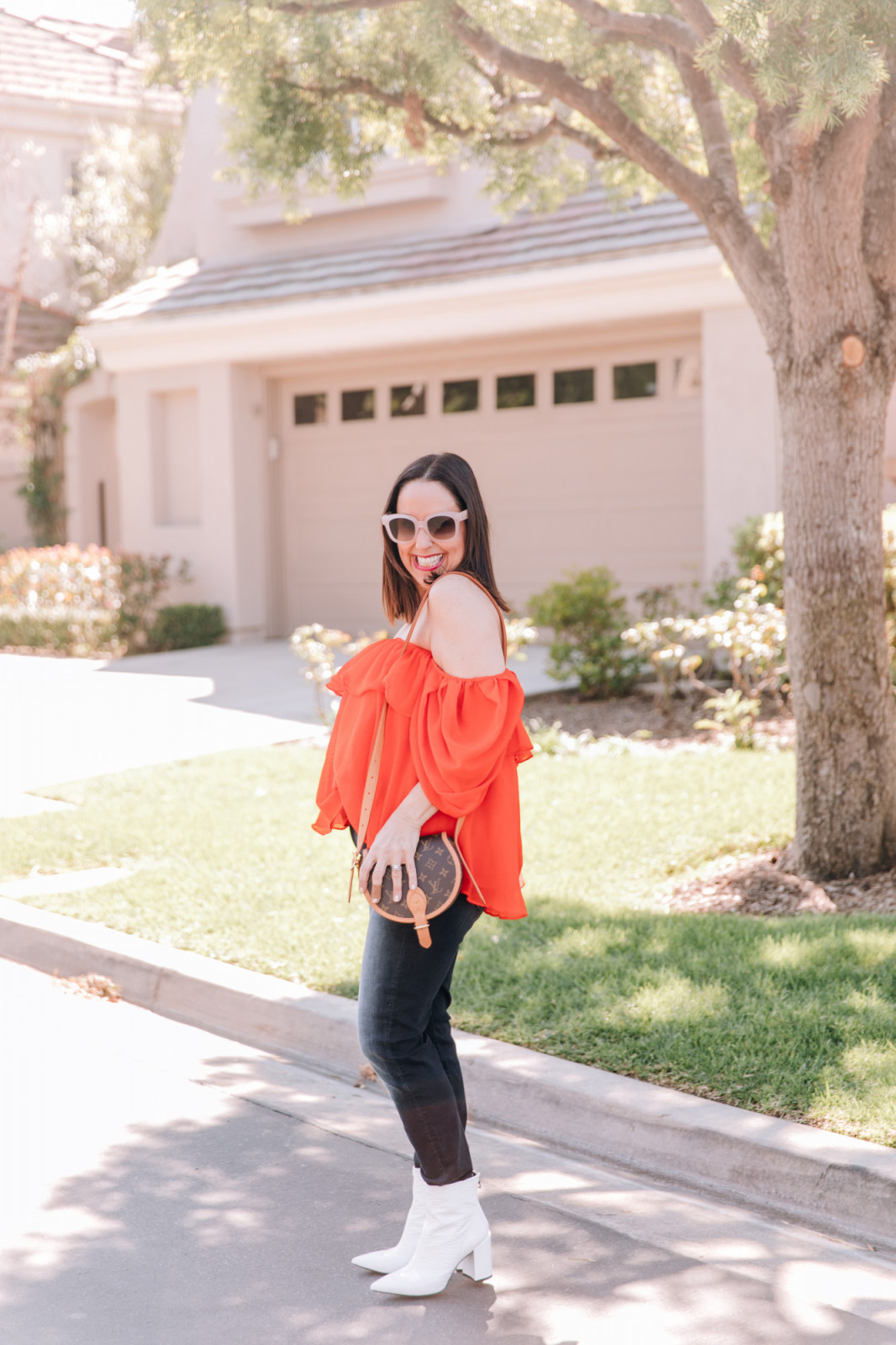 Orange Makes Me Happy - Everything Evelyne